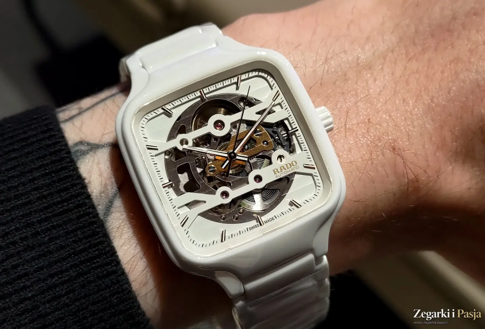 Prezentujemy: Rado True Square Skeleton. “Kształt rzeczy prostych ...
